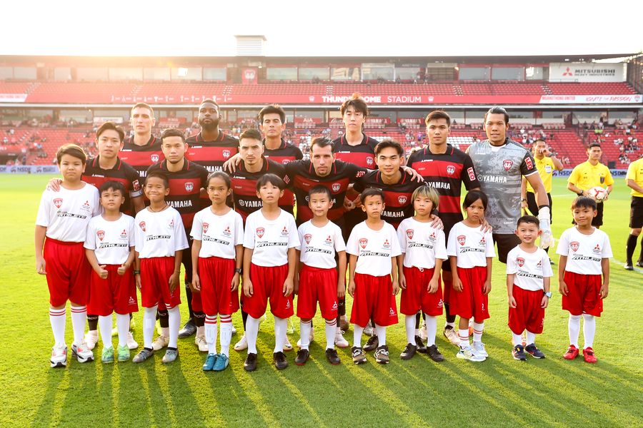 มิตซูบิชิ สานฝันเยาวชน ร่วมกิจกรรมจูงมือนักเตะลงสู่สนาม ปีที่ 2 - Autoliketv